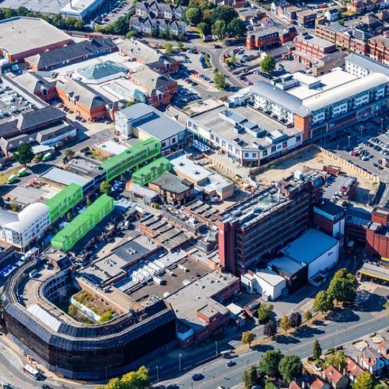 The Queensmead Portfolio, Queensmead, Farnborough, Hampshire GU14 7SG ...